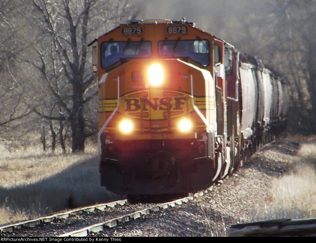 BNSF 8879